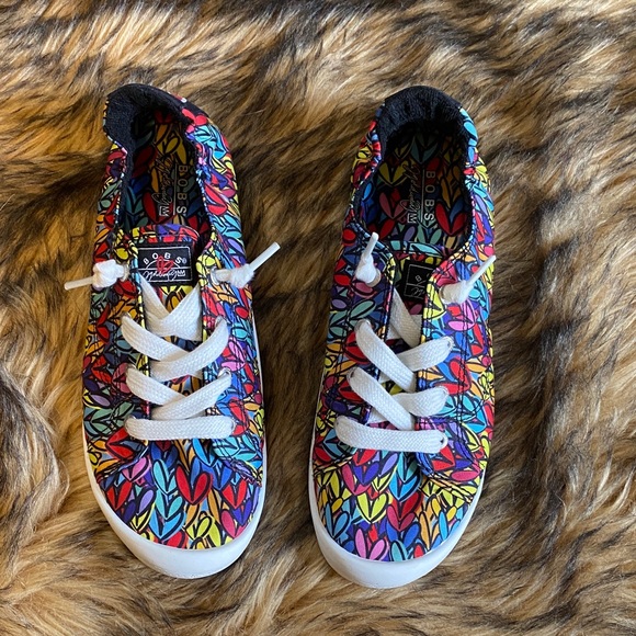 Skechers | Shoes | Bobs Skechers Womens Slip On Sneakers Heart Pattern ...